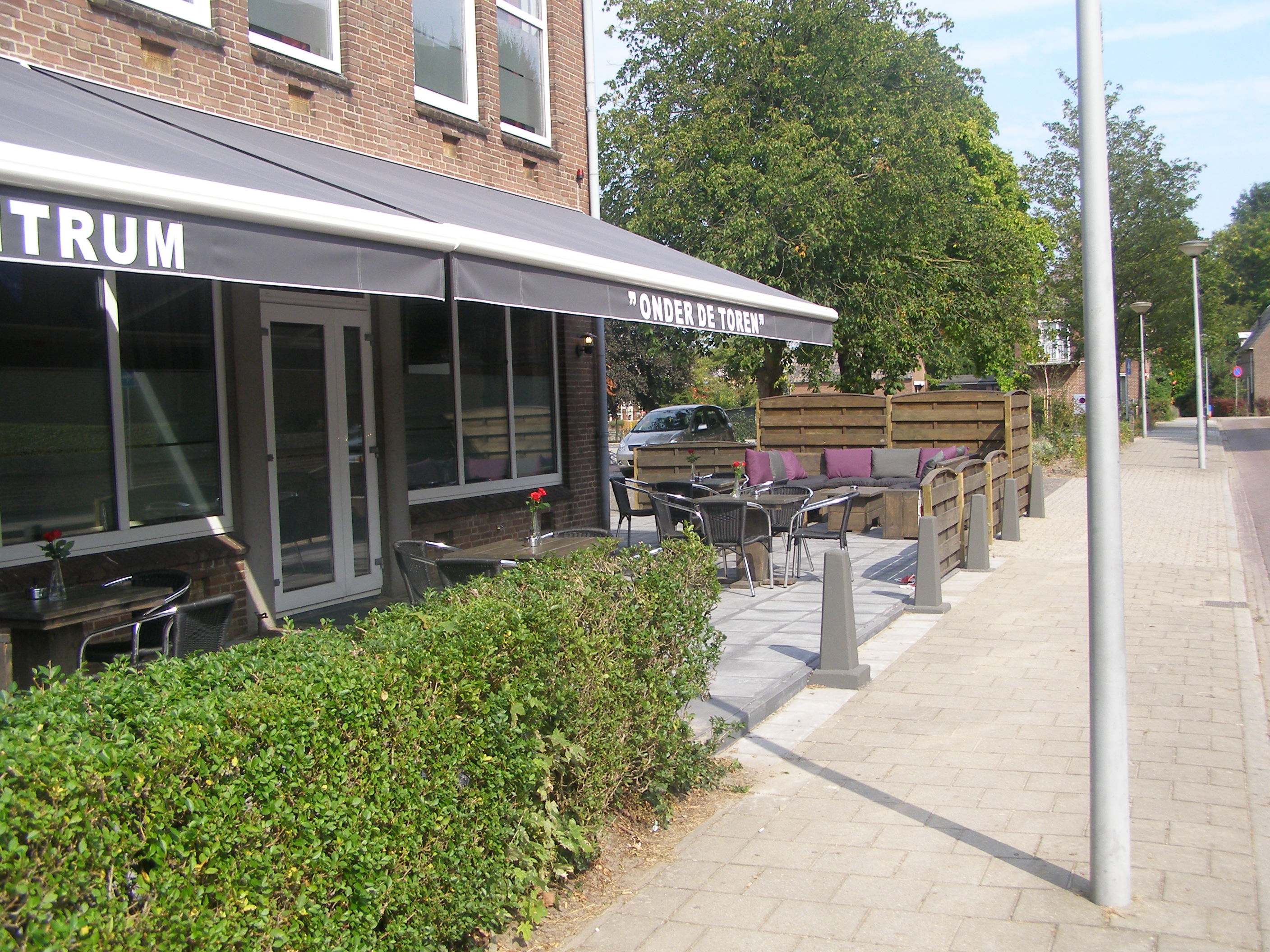 OLYMPUS DIGITAL CAMERA Onder de Toren